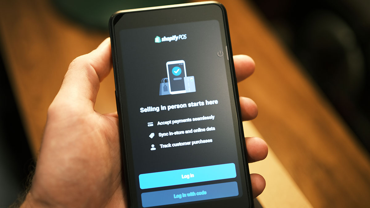 Shopify POS Review 2025: Is it the Best Point of Sale System & Retail POS?